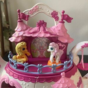 Hasbro | Toys | My Little Pony Pink And White Teapot Playset Mlp | Poshmark